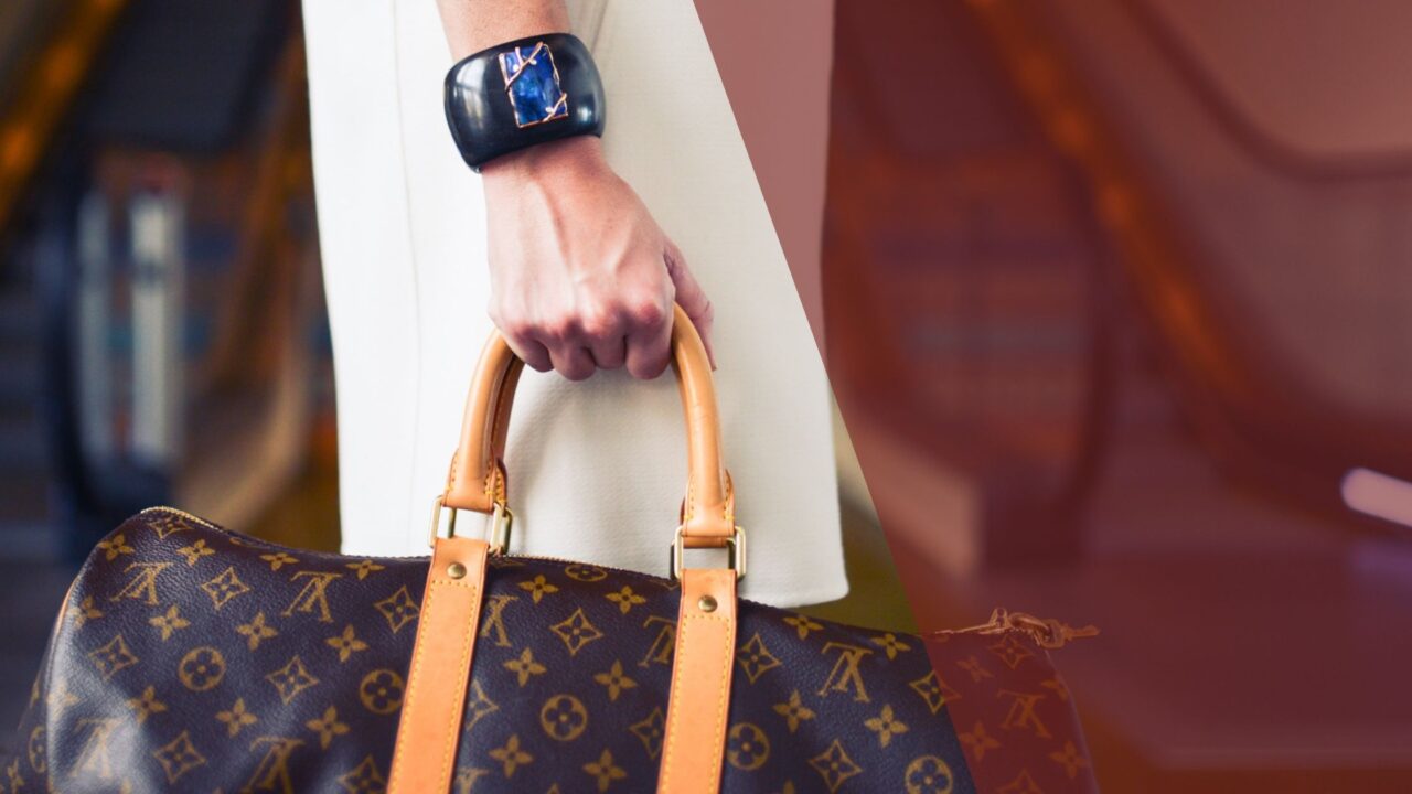 How to start a designer handbag consignment boutique - Aravenda ...